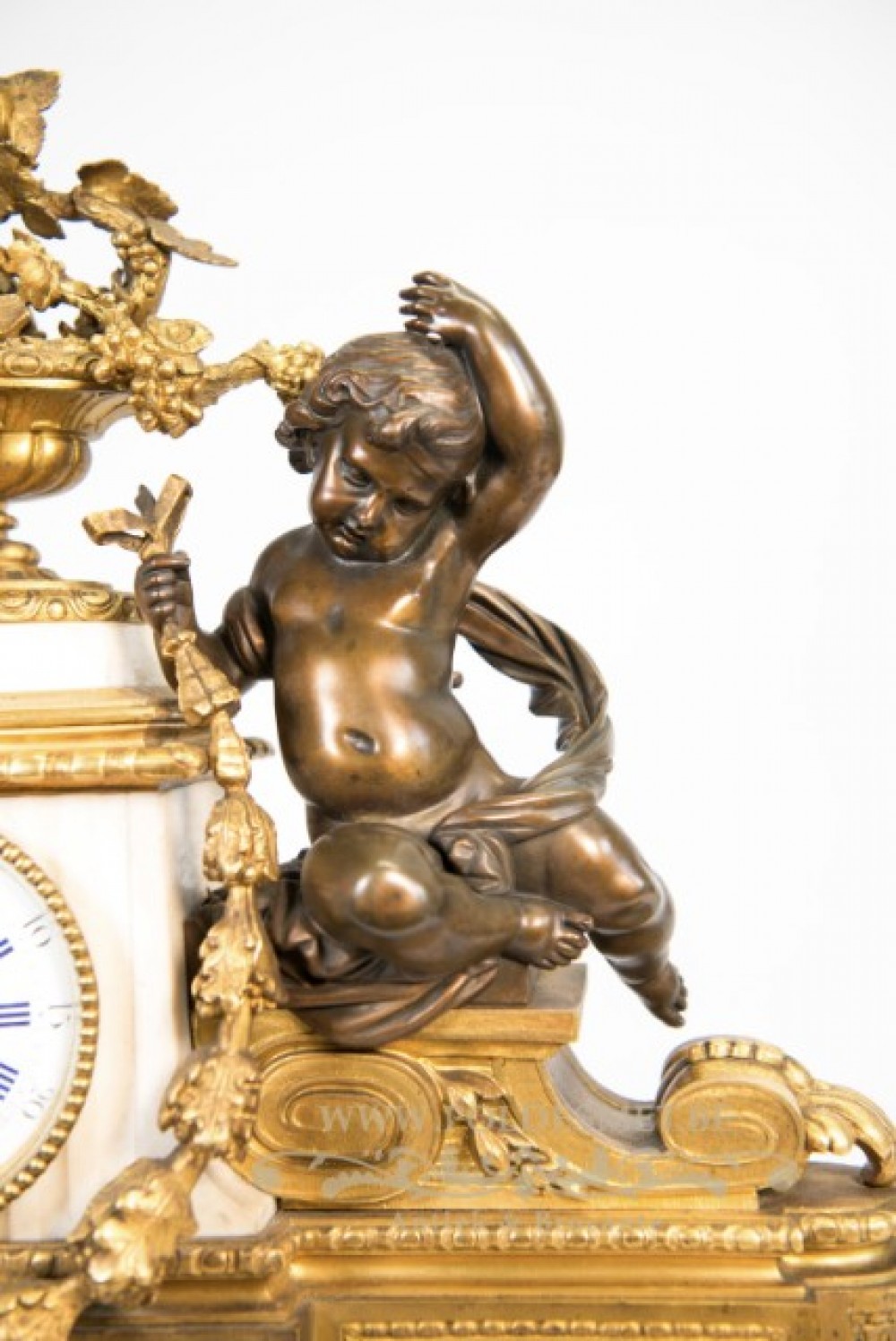 Mantle clock with Putti - 19'th century